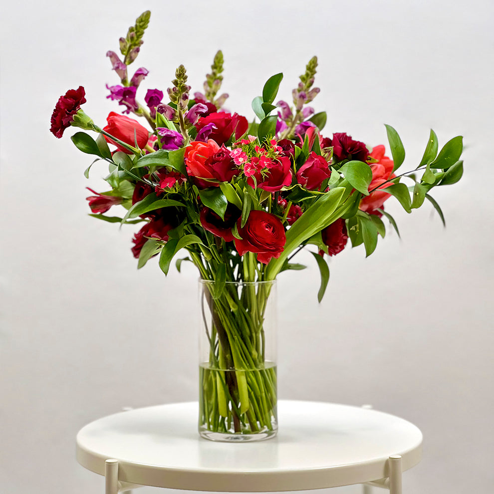 Ramo de flores rojas a domicilio gratis en Valencia. – Mariee Atelier ...